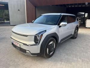 Grey Kia EV9 2026 in Kaunas, with an engine capacity of 0.00 L and mileage of 4 thousand km for 39000 €, photo  on AUTOMOTO.COM.LV