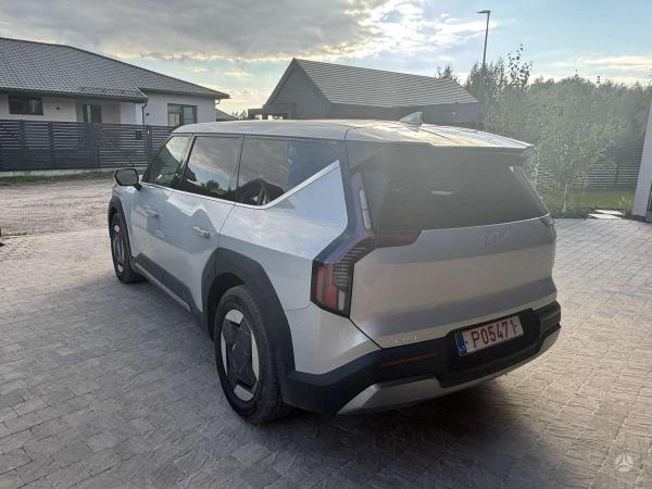 Pelēks Kia EV9 2026 Kauņa, ar dzinēja tilpumu 0.00 L un nobraukumu 4 tūkst. km par 39000 €, foto 5 vietnē AUTOMOTO.COM.LV