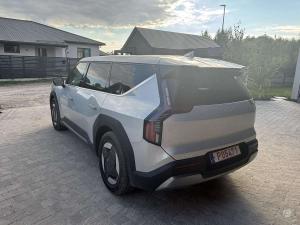 Pelēks Kia EV9 2026 Kauņa, ar dzinēja tilpumu 0.00 L un nobraukumu 4 tūkst. km par 39000 €, foto 5 vietnē AUTOMOTO.COM.LV