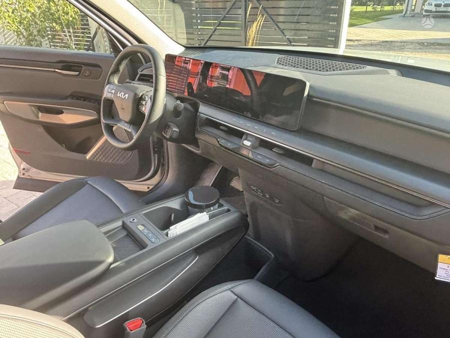 Pelēks Kia EV9 2026 Kauņa, ar dzinēja tilpumu 0.00 L un nobraukumu 4 tūkst. km par 39000 €, foto 10 vietnē AUTOMOTO.COM.LV
