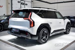 Белый Киа EV9 2024 в Таллин, объемом двигателя 0.00 л и пробегом 52 тыс. км за 65000 €, фото 5 на AUTOMOTO.COM.LV