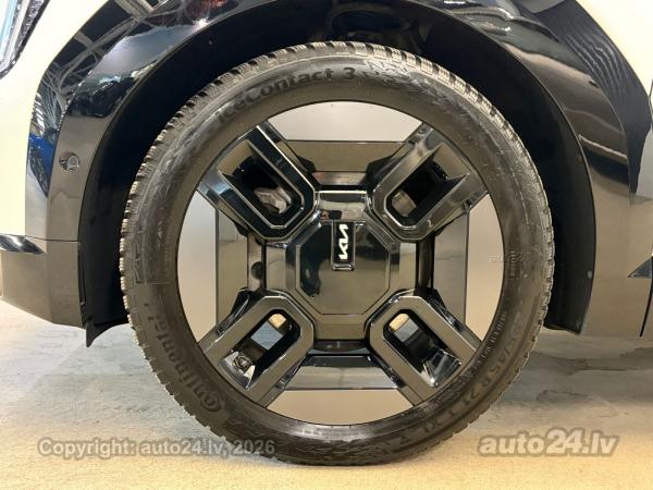 Balts Kia EV9 2024 Tallina, ar dzinēja tilpumu 0.00 L un nobraukumu 53 tūkst. km par 64000 €, foto 5 vietnē AUTOMOTO.COM.LV
