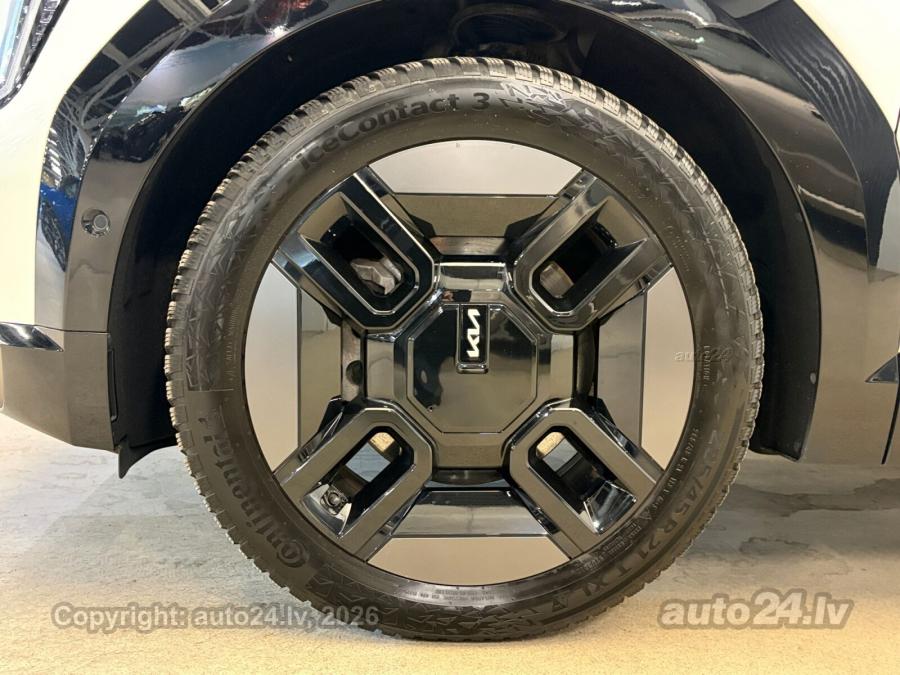 Белый Киа EV9 2024 в Таллин, объемом двигателя 0.00 л и пробегом 53 тыс. км за 64000 €, фото 6 на AUTOMOTO.COM.LV
