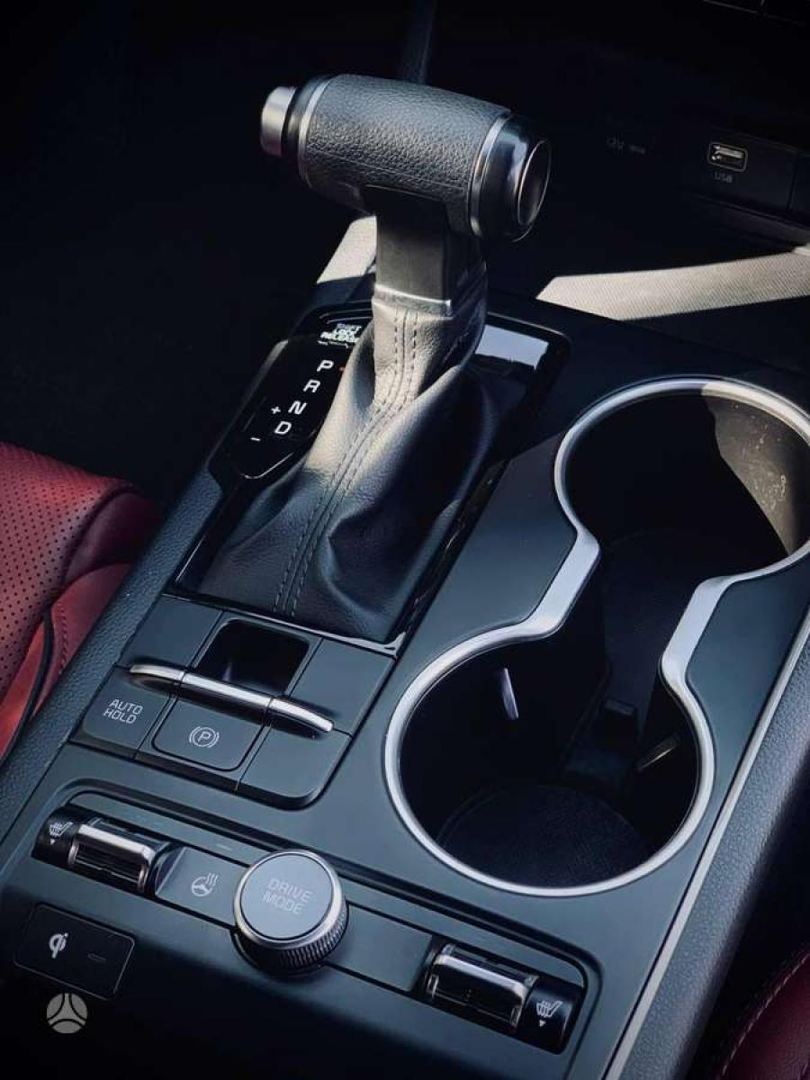 Grey Kia K5 2022 in Kretinga, with an engine capacity of 1.60 L and mileage of 30 thousand km for 23900 €, photo 14 on AUTOMOTO.COM.LV