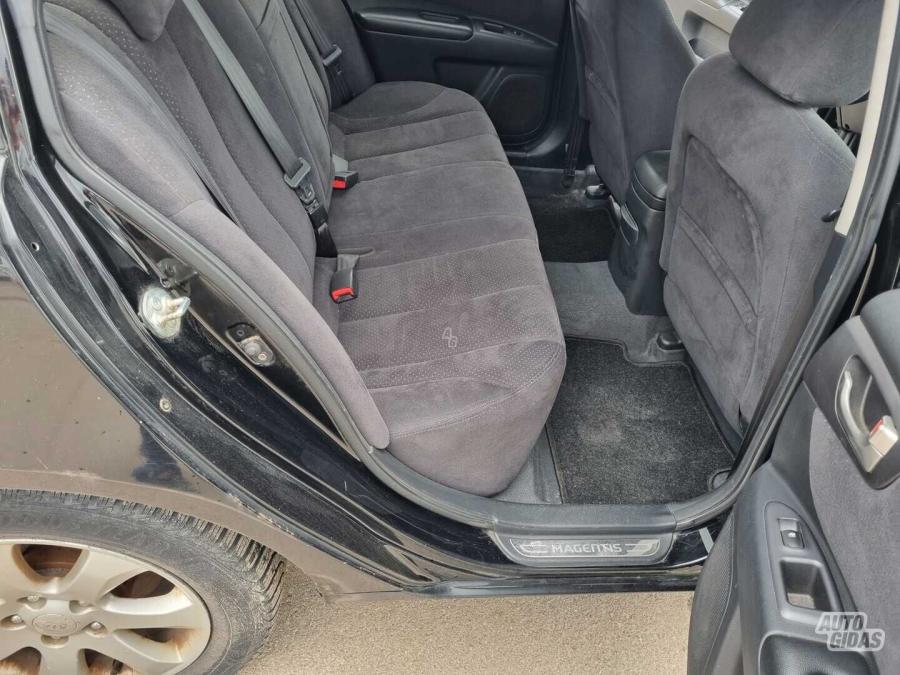 Kia Magentis 2007 in Radviliskis, with an engine capacity of 2.00 L and mileage of 204 thousand km for 800 €, photo 11 on AUTOMOTO.COM.LV