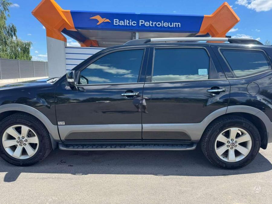 Black Kia Mohave 2014 in Vilnius, with an engine capacity of 3.00 L and mileage of 196 thousand km for 8000 €, photo 4 on AUTOMOTO.COM.LV