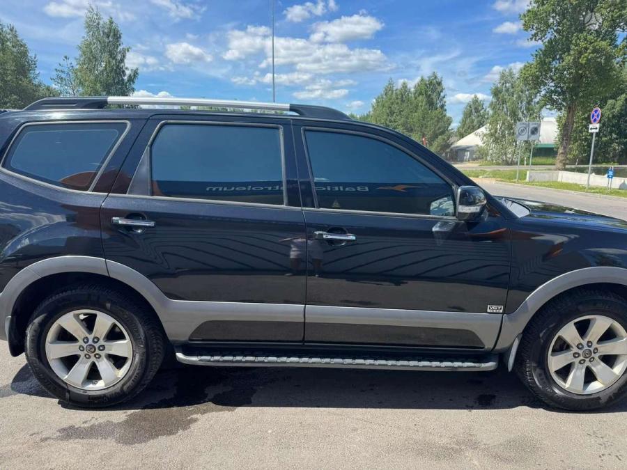 Black Kia Mohave 2014 in Vilnius, with an engine capacity of 3.00 L and mileage of 196 thousand km for 8000 €, photo 5 on AUTOMOTO.COM.LV