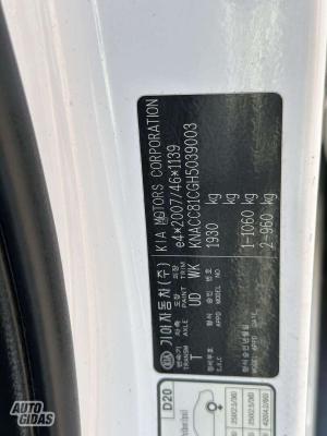 Black Kia Niro 2016 in Vilnius, with an engine capacity of 1.60 L and mileage of 308 thousand km for 9500 €, photo 16 on AUTOMOTO.COM.LV