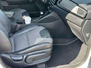 Black Kia Niro 2016 in Vilnius, with an engine capacity of 1.60 L and mileage of 308 thousand km for 9500 €, photo 18 on AUTOMOTO.COM.LV