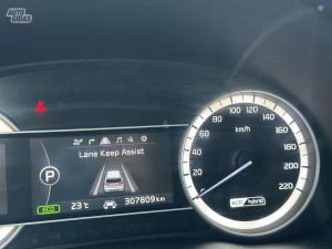 Black Kia Niro 2016 in Vilnius, with an engine capacity of 1.60 L and mileage of 308 thousand km for 9500 €, photo 22 on AUTOMOTO.COM.LV