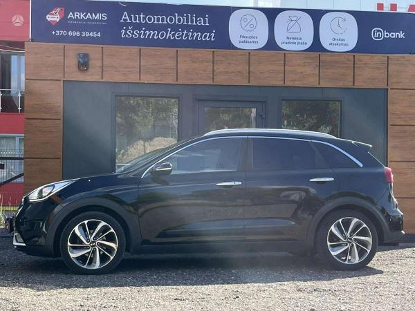 Kia Niro 2017 Kauņa vietnē Melns Kia Niro 2017 Kauņa, ar dzinēja tilpumu 1.59 L un nobraukumu 235 tūkst. km par 11500 €, foto 5 vietnē AUTOMOTO.COM.LV