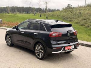 Black Kia Niro 2017 in Vilnius, with an engine capacity of 1.59 L and mileage of 122 thousand km for 12950 €, photo 11 on AUTOMOTO.COM.LV