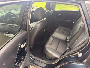 Black Kia Niro 2017 in Vilnius, with an engine capacity of 1.59 L and mileage of 122 thousand km for 12950 €, photo 16 on AUTOMOTO.COM.LV