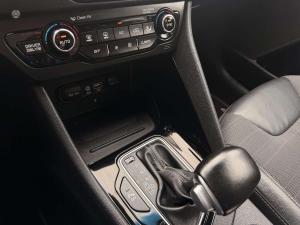 Black Kia Niro 2017 in Vilnius, with an engine capacity of 1.59 L and mileage of 122 thousand km for 12950 €, photo 28 on AUTOMOTO.COM.LV