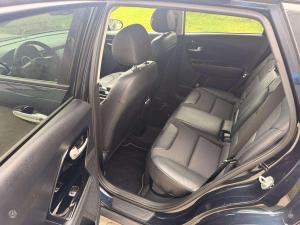 Black Kia Niro 2017 in Vilnius, with an engine capacity of 1.59 L and mileage of 122 thousand km for 12950 €, photo 16 on AUTOMOTO.COM.LV