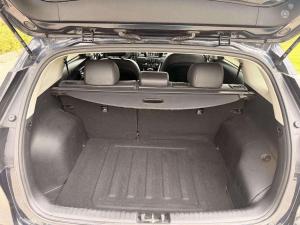 Black Kia Niro 2017 in Vilnius, with an engine capacity of 1.59 L and mileage of 122 thousand km for 12950 €, photo 18 on AUTOMOTO.COM.LV