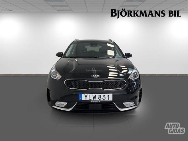 Black Kia Niro 2018 in Kaunas, with an engine capacity of 0.00 L and mileage of 80 thousand km for 21449 €, photo 2 on AUTOMOTO.COM.LV