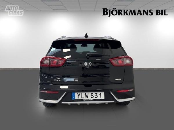 Black Kia Niro 2018 in Kaunas, with an engine capacity of 0.00 L and mileage of 80 thousand km for 21449 €, photo 5 on AUTOMOTO.COM.LV