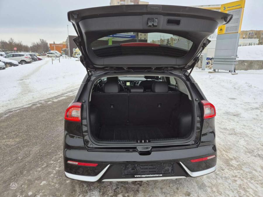 Black Kia Niro 2019 in Panevezys, with an engine capacity of 1.59 L and mileage of 510 thousand km for 8100 €, photo 24 on AUTOMOTO.COM.LV