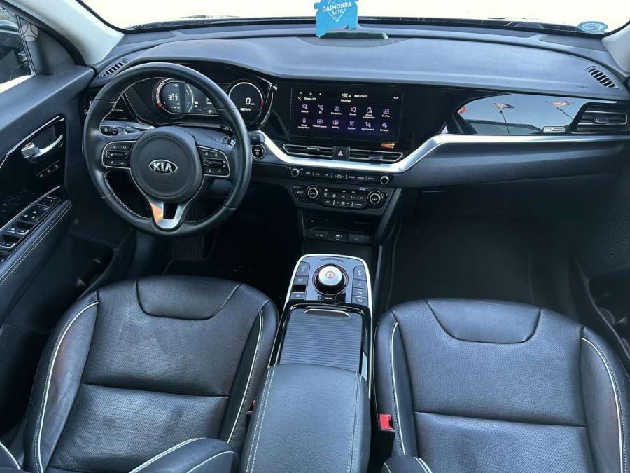 Black Kia Niro 2020 in Kaunas, with an engine capacity of 0.00 L and mileage of 161 thousand km for 15700 €, photo 11 on AUTOMOTO.COM.LV