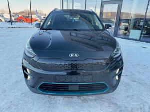 Black Kia Niro 2020 in Kaunas, with an engine capacity of 0.00 L and mileage of 160 thousand km for 15700 €, photo 2 on AUTOMOTO.COM.LV