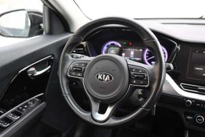 Melns Kia Niro 2020 Alīta, ar dzinēja tilpumu 1.60 L un nobraukumu 179 tūkst. km par 12900 €, foto 11 vietnē AUTOMOTO.COM.LV