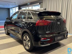 Melns Kia Niro 2020 Mārupe, ar dzinēja tilpumu 0.00 L un nobraukumu 65 tūkst. km par 19990 €, foto 2 vietnē AUTOMOTO.COM.LV