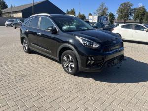 Melns Kia Niro 2020 Tauragė, ar dzinēja tilpumu 1.59 L un nobraukumu 34 tūkst. km par 7900 €, foto 3 vietnē AUTOMOTO.COM.LV