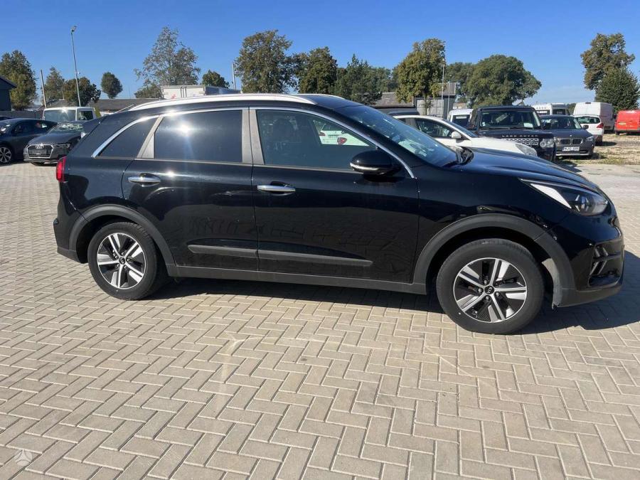 Melns Kia Niro 2020 Tauragė, ar dzinēja tilpumu 1.59 L un nobraukumu 34 tūkst. km par 7900 €, foto 4 vietnē AUTOMOTO.COM.LV