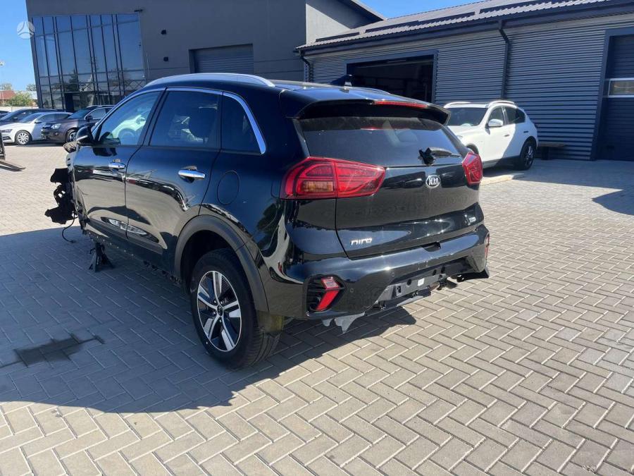 Melns Kia Niro 2020 Tauragė, ar dzinēja tilpumu 1.59 L un nobraukumu 34 tūkst. km par 7900 €, foto 8 vietnē AUTOMOTO.COM.LV