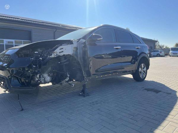 Melns Kia Niro 2020 Tauragė, ar dzinēja tilpumu 1.59 L un nobraukumu 34 tūkst. km par 7900 €, foto 9 vietnē AUTOMOTO.COM.LV
