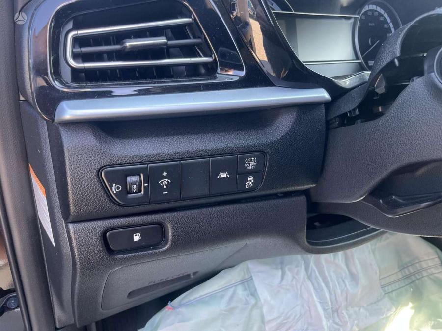 Melns Kia Niro 2020 Tauragė, ar dzinēja tilpumu 1.59 L un nobraukumu 34 tūkst. km par 7900 €, foto 18 vietnē AUTOMOTO.COM.LV