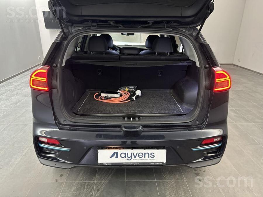 Melns Kia Niro 2020 Rīga, ar dzinēja tilpumu 0.00 L un nobraukumu 118 tūkst. km par 22990 €, foto 4 vietnē AUTOMOTO.COM.LV