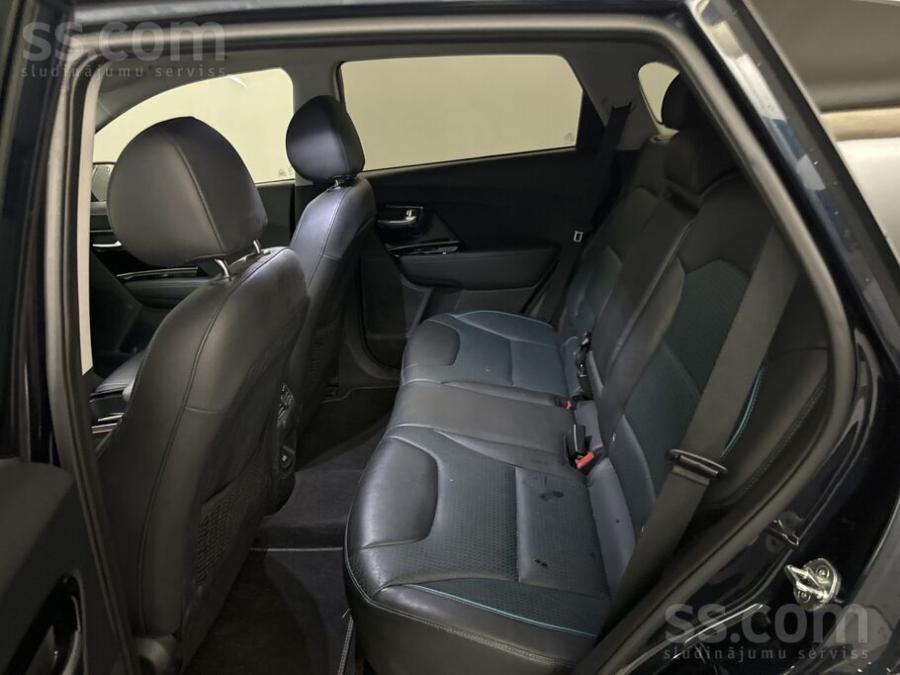 Melns Kia Niro 2020 Rīga, ar dzinēja tilpumu 0.00 L un nobraukumu 118 tūkst. km par 22990 €, foto 11 vietnē AUTOMOTO.COM.LV