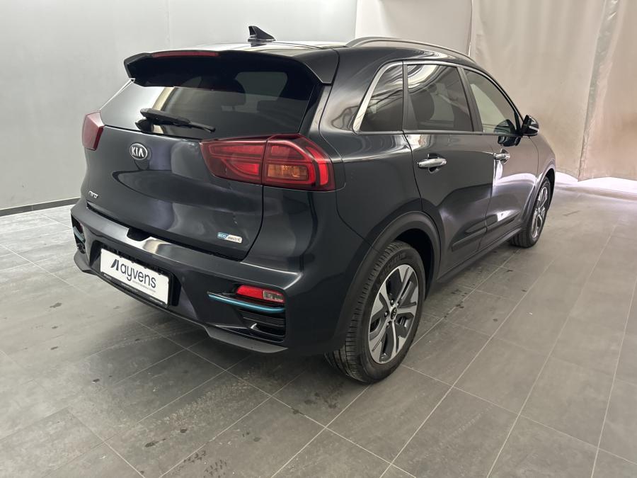 Melns Kia Niro 2020 Rīga, ar dzinēja tilpumu 0.00 L un nobraukumu 118 tūkst. km par 22990 €, foto 5 vietnē AUTOMOTO.COM.LV