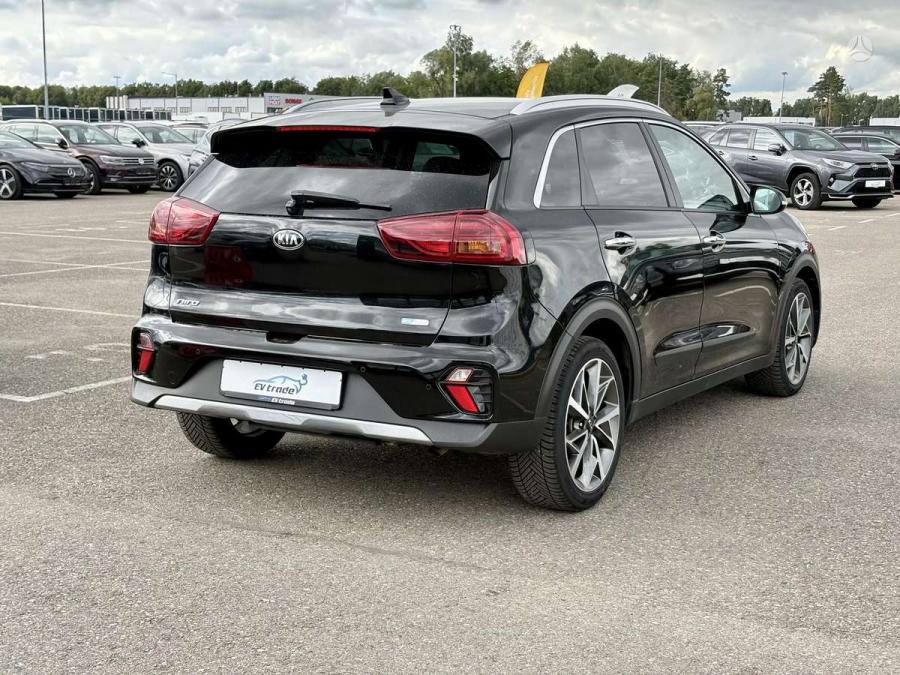 Melns Kia Niro 2020 Viļņa, ar dzinēja tilpumu 1.59 L un nobraukumu 164 tūkst. km par 16600 €, foto 3 vietnē AUTOMOTO.COM.LV