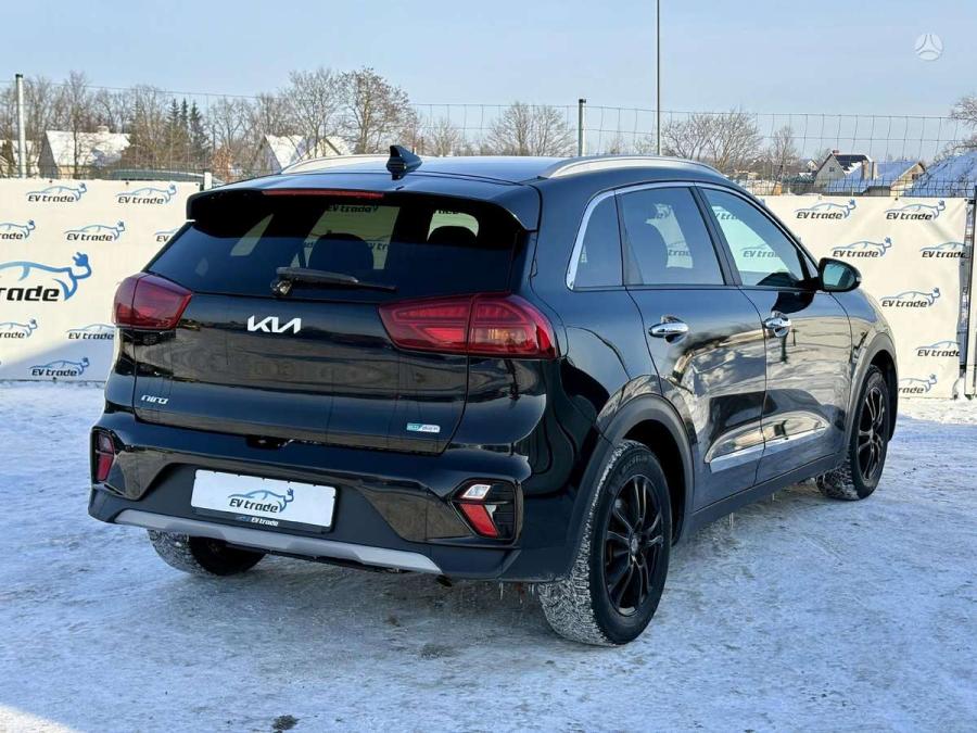 Melns Kia Niro 2021 Viļņa, ar dzinēja tilpumu 1.58 L un nobraukumu 144 tūkst. km par 16900 €, foto 2 vietnē AUTOMOTO.COM.LV