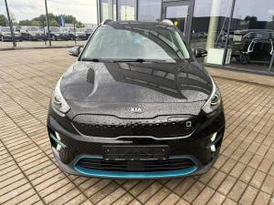 Черный Киа Niro 2021 в Каунас, объемом двигателя 0.00 л и пробегом 166 тыс. км за 18400 €, фото 3 на AUTOMOTO.COM.LV