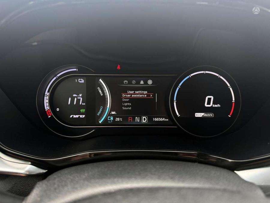 Черный Киа Niro 2021 в Каунас, объемом двигателя 0.00 л и пробегом 166 тыс. км за 18400 €, фото 12 на AUTOMOTO.COM.LV