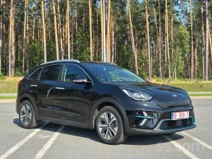 Melns Kia Niro 2021 Rīga, ar dzinēja tilpumu 1.60 L un nobraukumu 105 tūkst. km par 22500 €, foto 4 vietnē AUTOMOTO.COM.LV