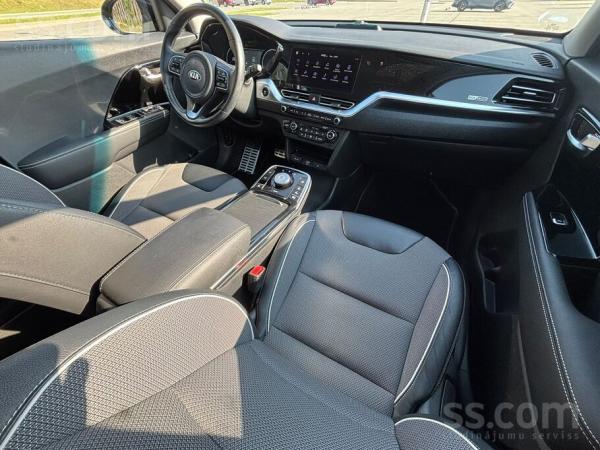 Melns Kia Niro 2021 Rīga, ar dzinēja tilpumu 1.60 L un nobraukumu 105 tūkst. km par 22500 €, foto 5 vietnē AUTOMOTO.COM.LV