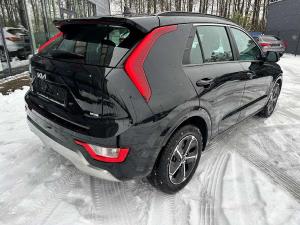 Melns Kia Niro 2022 Kauņa, ar dzinēja tilpumu 1.59 L un nobraukumu 191 tūkst. km par 16900 €, foto 4 vietnē AUTOMOTO.COM.LV