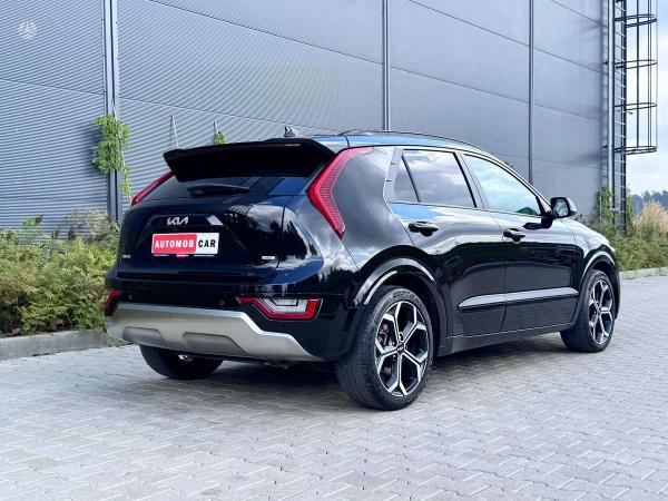 Black Kia Niro 2022 in Vilnius, with an engine capacity of 1.59 L and mileage of 168 thousand km for 19750 €, photo 8 on AUTOMOTO.COM.LV