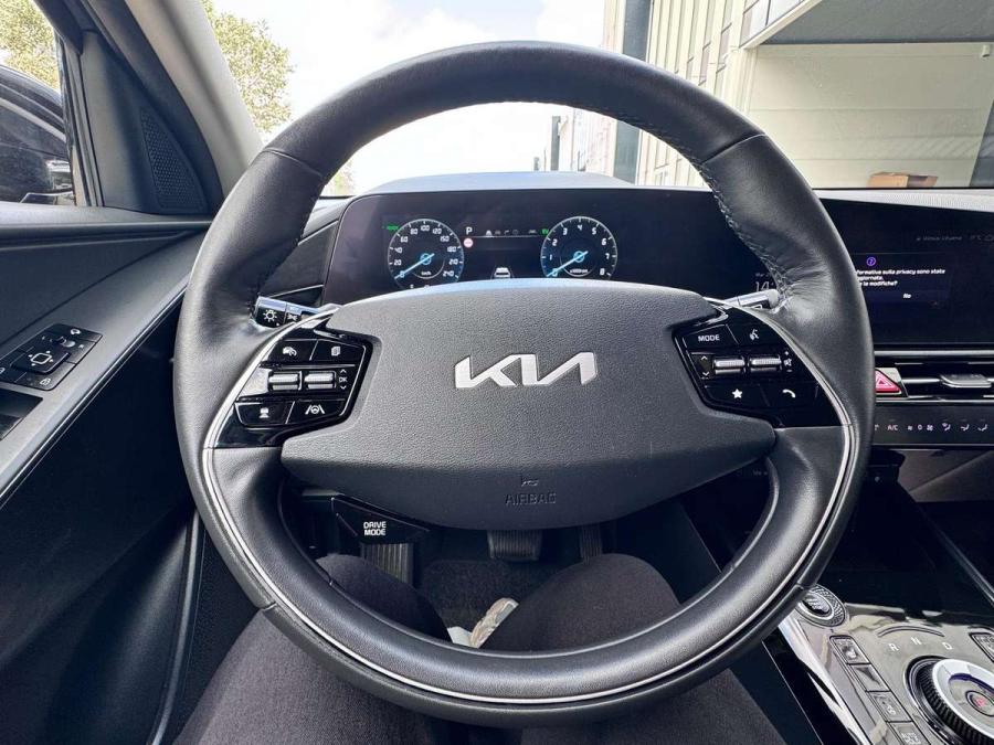 Черный Киа Niro 2022 в Вильнюс, объемом двигателя 1.59 л и пробегом 168 тыс. км за 19750 €, фото 18 на AUTOMOTO.COM.LV