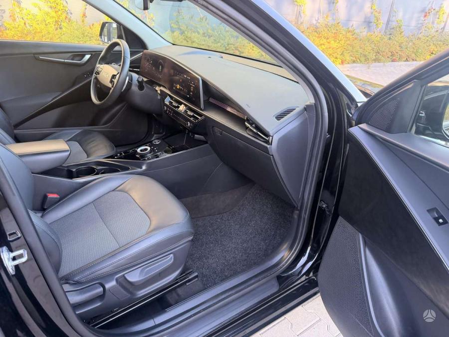Melns Kia Niro 2022 Viļņa, ar dzinēja tilpumu 1.59 L un nobraukumu 168 tūkst. km par 19650 €, foto 30 vietnē AUTOMOTO.COM.LV