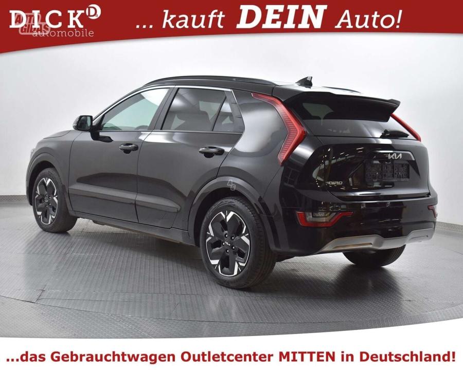 Black Kia Niro 2023 in Kaunas, with an engine capacity of 0.00 L and mileage of 56 thousand km for 26673 €, photo 4 on AUTOMOTO.COM.LV