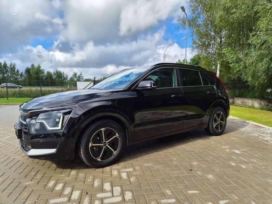 Melns Kia Niro 2023 Kauņa, ar dzinēja tilpumu 1.58 L un nobraukumu 6 tūkst. km par 24999 €, foto 6 vietnē AUTOMOTO.COM.LV