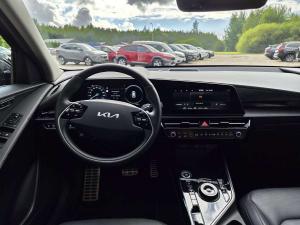 Melns Kia Niro 2023 Kauņa, ar dzinēja tilpumu 1.58 L un nobraukumu 6 tūkst. km par 24999 €, foto 10 vietnē AUTOMOTO.COM.LV