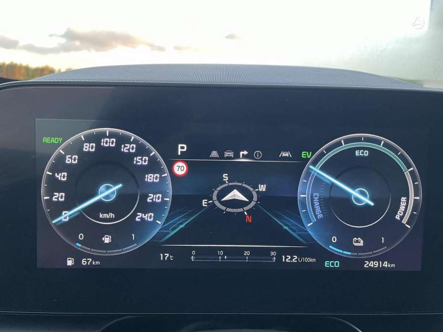 Melns Kia Niro 2025 Viļņa, ar dzinēja tilpumu 1.60 L un nobraukumu 25 tūkst. km par 23500 €, foto 38 vietnē AUTOMOTO.COM.LV