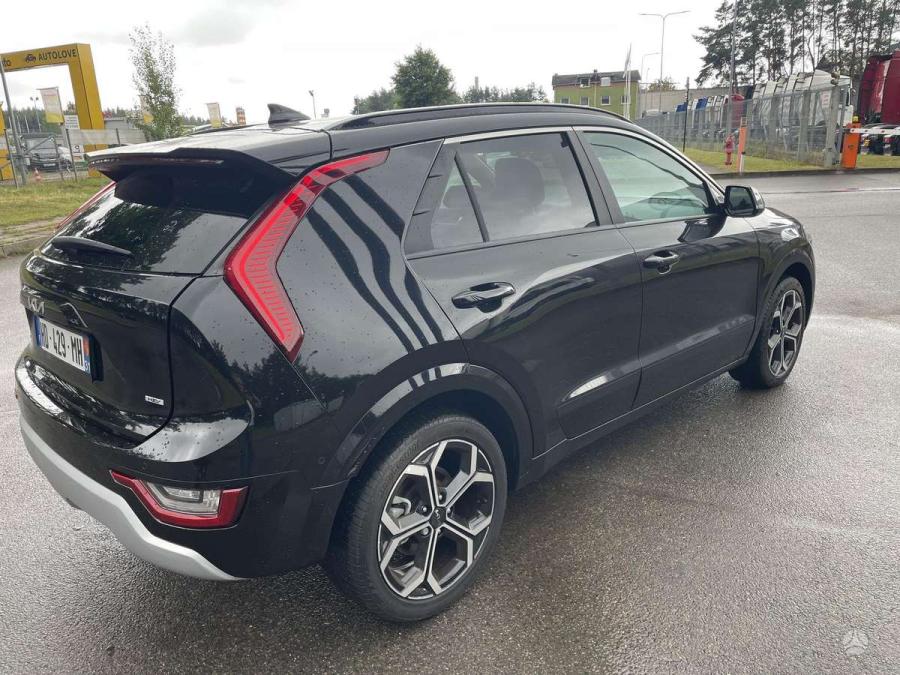 Melns Kia Niro 2025 Viļņa, ar dzinēja tilpumu 1.60 L un nobraukumu 25 tūkst. km par 22500 €, foto 11 vietnē AUTOMOTO.COM.LV